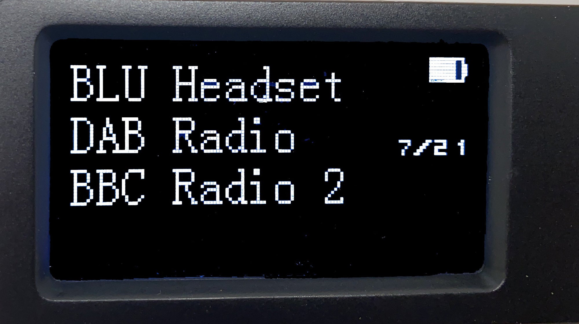 Easy radio and music player - yellow VAT free - Alzheimer's Society