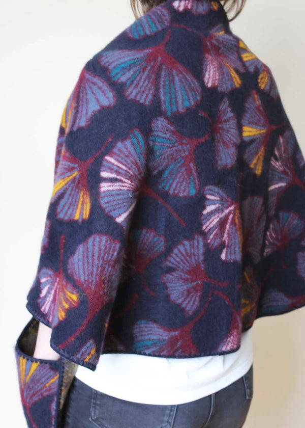 Lilian luxury warm shawl with pockets - Alzheimer's Society
